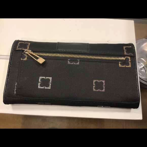 Liz Claiborne | Bags | Beautiful Liz Claiborne Womens Wallet | Poshmark